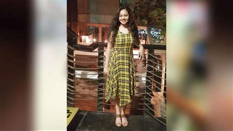 Tina Dabi S Sister Ias Ria Dabi S Photos In Yellow Dress Go Viral Fans