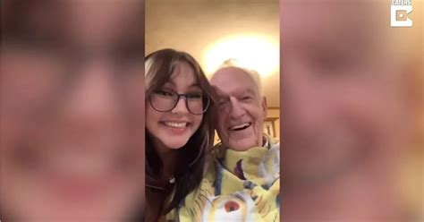 Desconecta Este Abuelo Se Tiñe El Pelo De Rosa Por Su 90 Cumpleaños