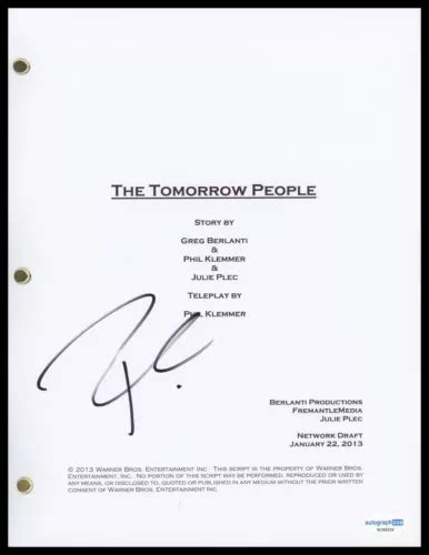 Robbie Amell The Tomorrow People Autograph Signed Pilot Episode