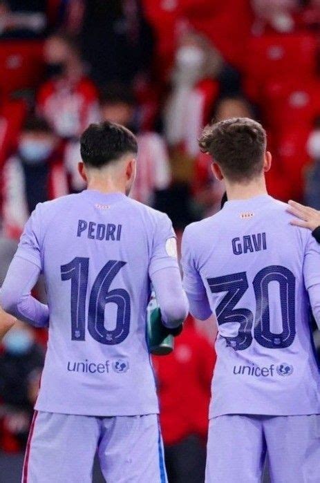 💜pedri Y Gavi💜 Soccer Players Soccer Pictures Barcelona Team