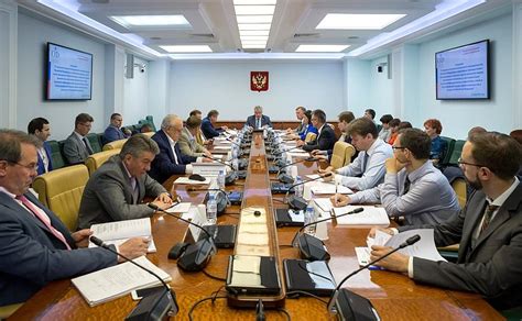 Сенаторы обсудили вопросы упрощенного получения вида на жительство и гражданства России Совет