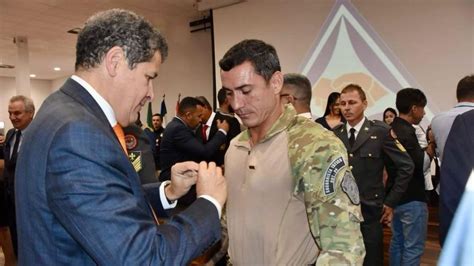 Policial Federal Morto Por Pm Foi Homenageado Por Salvar Criança