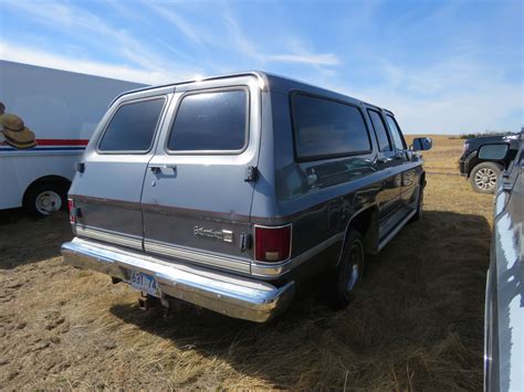 Lot 576m 1987 Gmc Sierra 1500 Series Suburban Vanderbrink Auctions