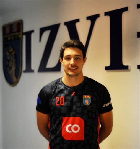 Crnogorski Reprezentativac Filip Vujović Novi Je član Rk Izviđač Co