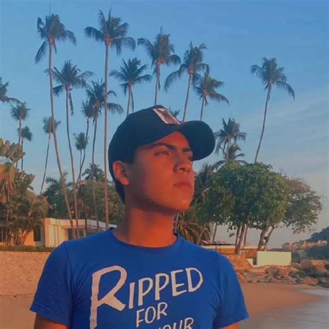 Curiel Curiel • Threads Say More