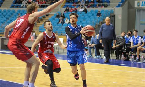 Los Descensos En Liga Eba A La Calculadora De Un Disparate Zona De
