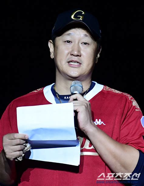 포토 이대호 눈물의 고별사