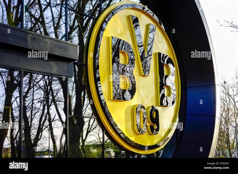 Deutschland Dortmund BVB Logo im Büro Borussia Dortmund