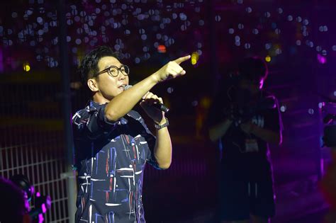 統一獅官方粉絲團 🎙lions Ho吼起萊~獅吼音樂祭🎙 賽後第二棒，品冠接力登場 一首又一首熟悉又浪漫的情歌