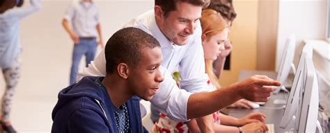 9 Ways To Help Students Use Technology To Get The Most Out Of College