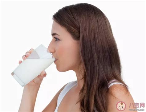 喝牛奶拉肚子是乳糖不耐受吗 喝完牛奶拉肚子怎么办 八宝网