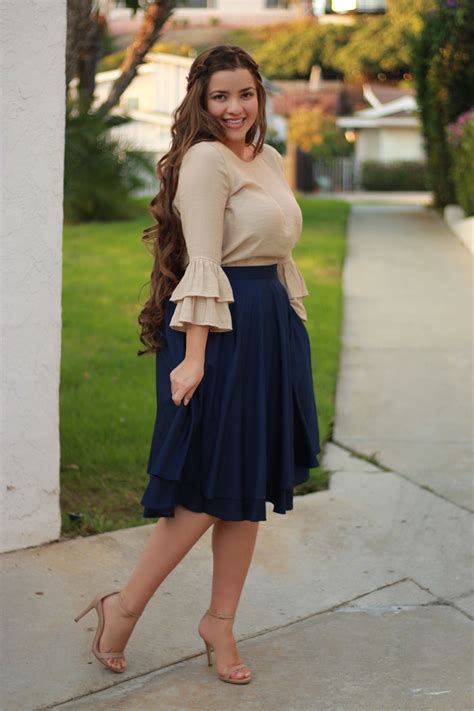 Pin By Amanda Pfeiffer On Fall Winter Capsule Wardrobe Curvy Girl