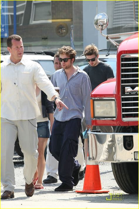 Robert Pattinson Dunkin Donuts Dude Photo 206061 Photo Gallery