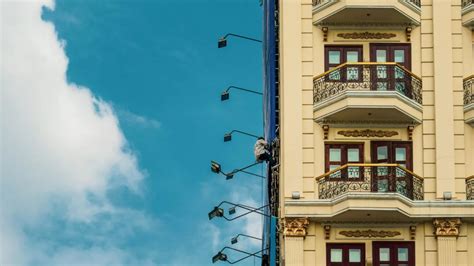 Придбати приватний будинок в Україні стало складніше як змінилися ціни за 3 роки Читайте на