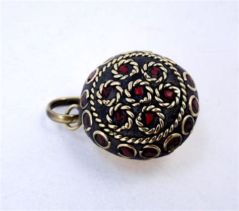 Pendentif en laiton Pendentif rond en laiton tibétain avec Etsy France