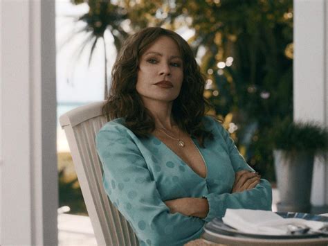 What The Cast Of Netflixs Griselda Looks Like In Real Life Yahoo Sport