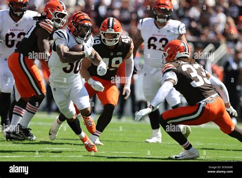 Cincinnati Bengals Running Back Chase Brown 30 Runs The Ball Against