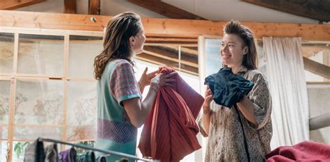 Same Sex Couples Divide Household Chores More Fairly Heres What They