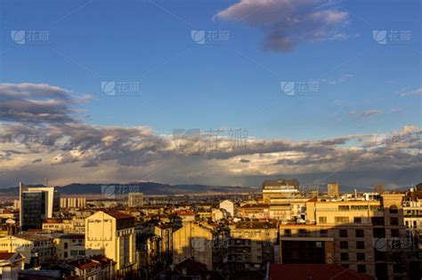 保加利亚地形城市索非亚自然美春天看风景山在上面日落