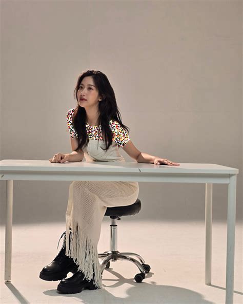 این بازیگر کره‌ای واقعا مرزهای زیبایی را جابجا کرده؛ مون گا یونگ هم زیباست و هم زیبا لباس می