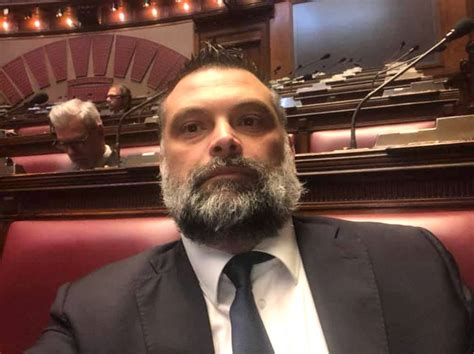 Abruzzo zona arancione senatore De Carlo solidarietà al presidente Marsilio AbruzzoLive