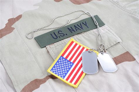 미국 해군 분기 테이프 개 태그와 사막 위장 제복에 국기 패치 검은색에 대한 스톡 사진 및 기타 이미지 검은색 경찰관 계급 Istock