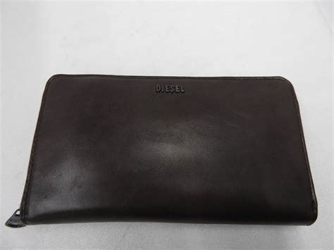 【未使用】未使用 Diesel ディーゼル ラウンド長財布 ブラウン X02053 Pr378h5114 箱入り の落札情報詳細