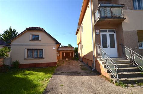 4 izbový byt v rodinnom dome s vlastním pozemkom v centre mesta