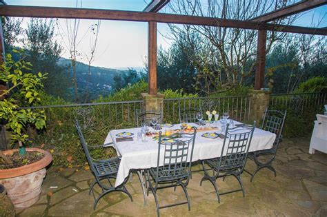 Traditional Sorrento Lemon Liqueur Preparation Course Al Dente Cooking School Sorrento