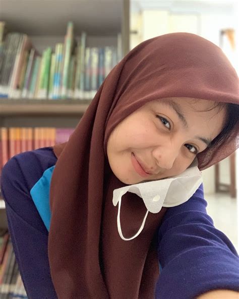 Allya Cinatya Iniallyaaaaa • Instagram Photos And Videos