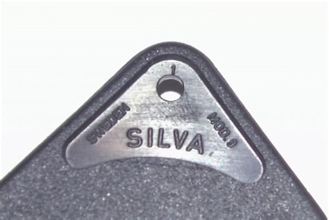 Buck 184 Buckmaster Compass Detail