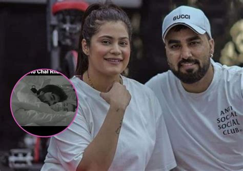 Bigg Boss Ott 3 Armaan Malik And Kritika Malik Gets Intimate In Anil