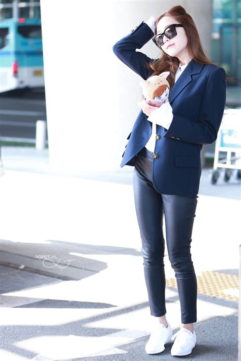 Jessica Jung Airport Fashion