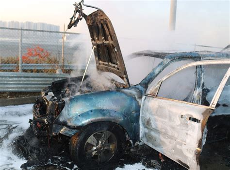 인천 제3경인고속도로서 달리던 Suv 화재차량 전소 한국경제