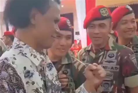 Danjen Kopassus Minta Maaf Soal Anggotanya Berfoto Dengan Hercules