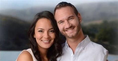 Ник Вуйчич станет отцом двойни Проповедник без рук и ног Ник Вуйчич и его супруга Канаэ ожидают