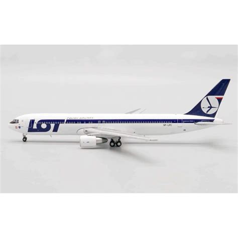 1 400 Lot Polish Airlines B767 300er Sp Lpc Belly Landing