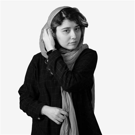 نیلوفر نادری هنرمندان آرتچارت