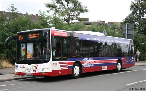 DVG 704 (DU DV 7740) mit Werbung für Feuerschutz Prüssmann - Bus-bild.de