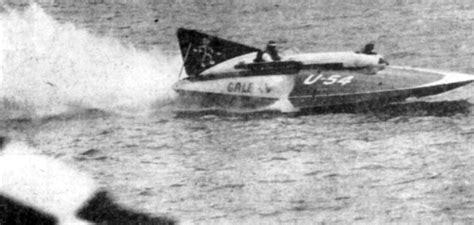 1955 Detroit Memorial 3 Racers Wrecked In 4 Boat Regatta Crash