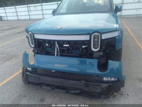 Subastan Una Rivian R1t 2022 Edición De Lanzamiento Pero Chocada