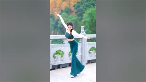听听歌放松心情 看看美女养养眼气质 身材 穿搭 时尚 漂亮 美女 Youtube