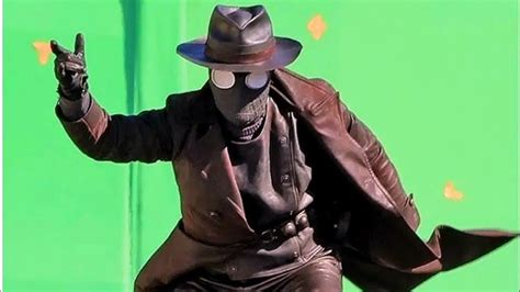 Foto Syuting Bocor Kostum Serial Spider Man Noir Terungkap