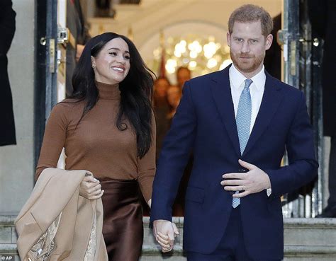 Le prince Harry et Meghan Markle quittent la vie royale COMPLÈTEMENT un couple abandonne les