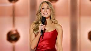 Nikki Glaser Explains Why She Avoided Politics Hosting Golden Globes