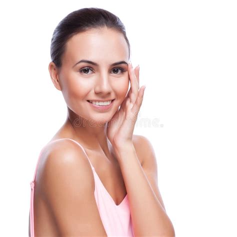 Cara Hermosa De La Mujer Adulta Joven Con La Piel Fresca Limpia Foto De