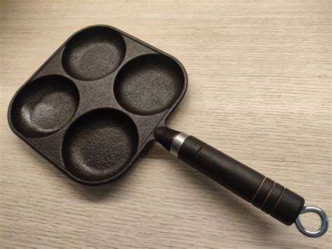 Pre Seasoned Cast Iron 4 Egg Pan Natural Non Stick With Yakisugi Char