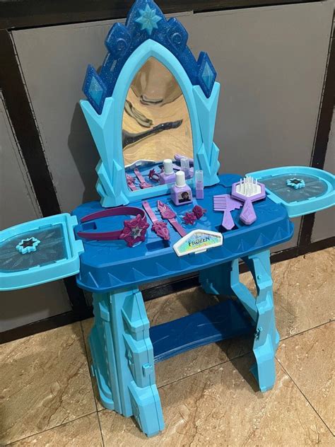 Frozen Dressing Table Hobbies And Toys Toys And Games On Carousell