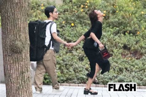 【夫婦の日】堺雅人＆菅野美穂、江口洋介＆森高千里ほか本誌がキャッチしてきた「有名人夫婦」激レアショット Smart Flashスマフラ