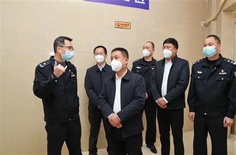 【新春走基层】李坤看望慰问服务窗口的干部职工 阳江市阳东区人民政府门户网站